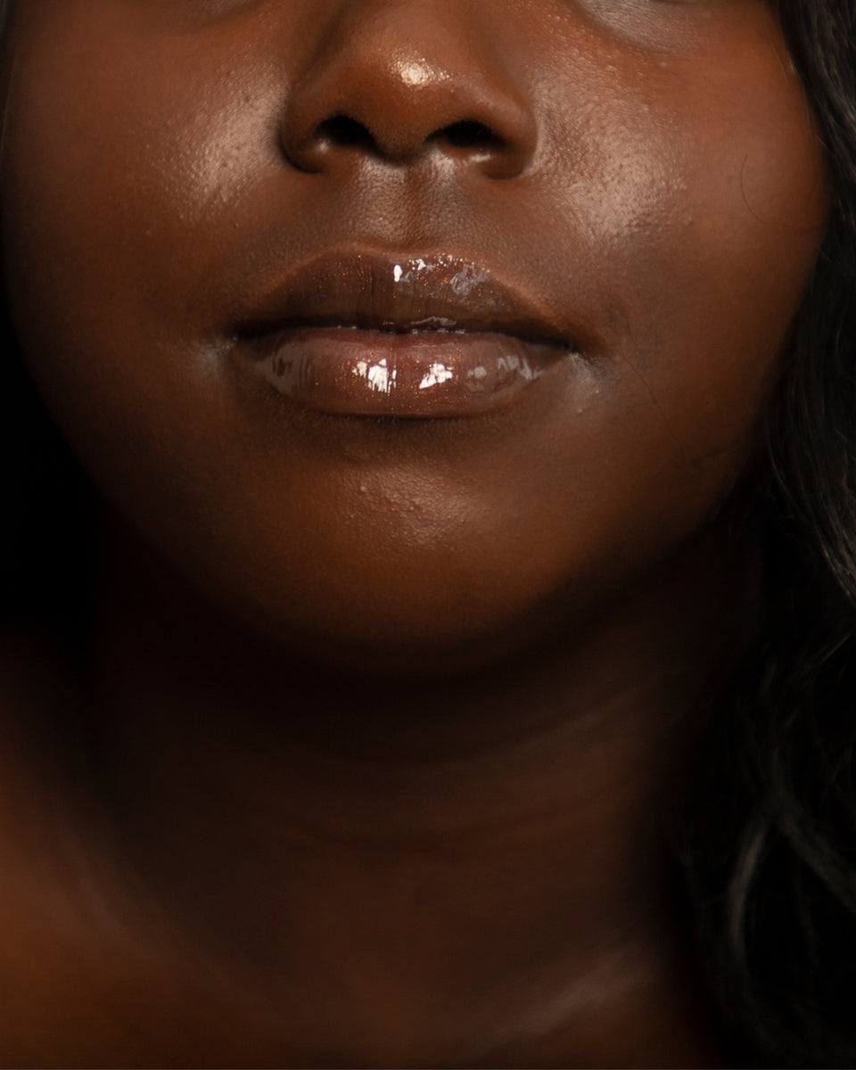 Brown Bombshell – Simply Sámone